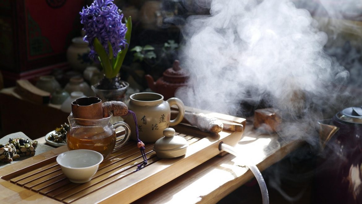 Japan in April: A Symphony of Cherry Blossoms and Ancient Traditions ...