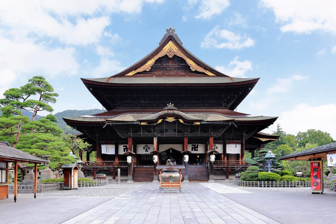 Famous Temples in Japan: A Journey into the Spiritual Realm | Travel ...