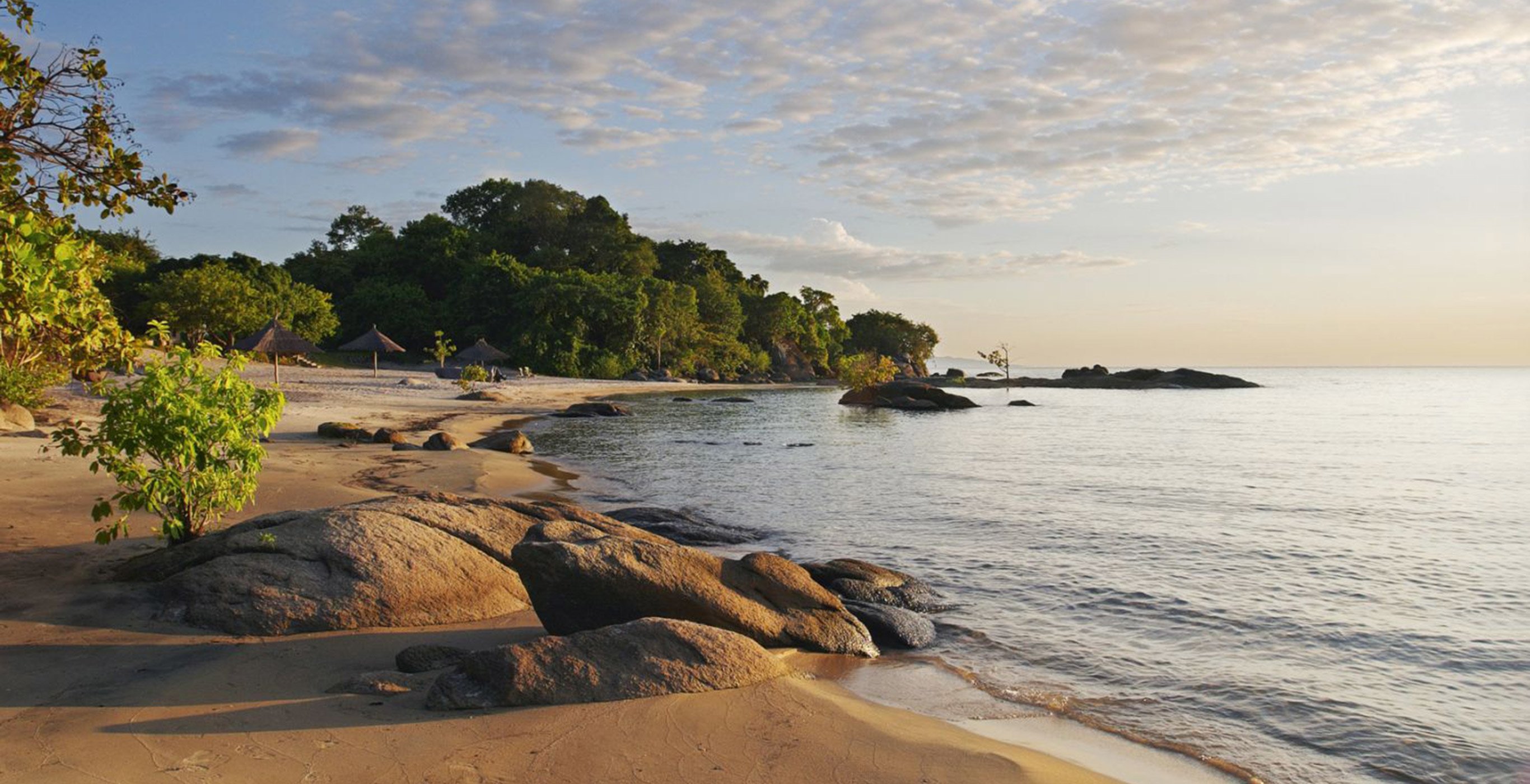 Design Your Extraordinary 7-Day Trip in Malawi with a Local Designer