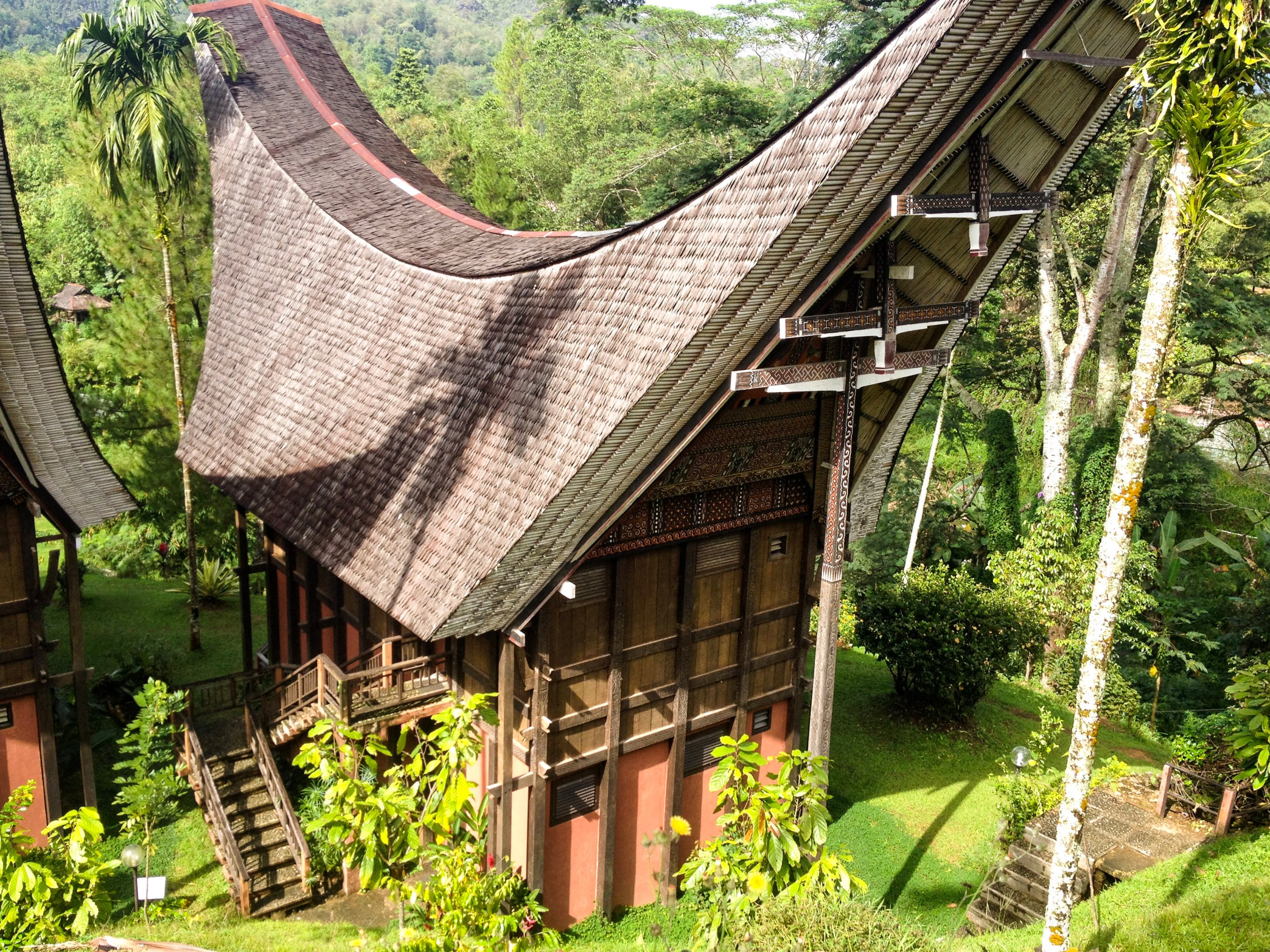 Embark on This 3-Day Tana Toraja Tour to the Village of Dead!