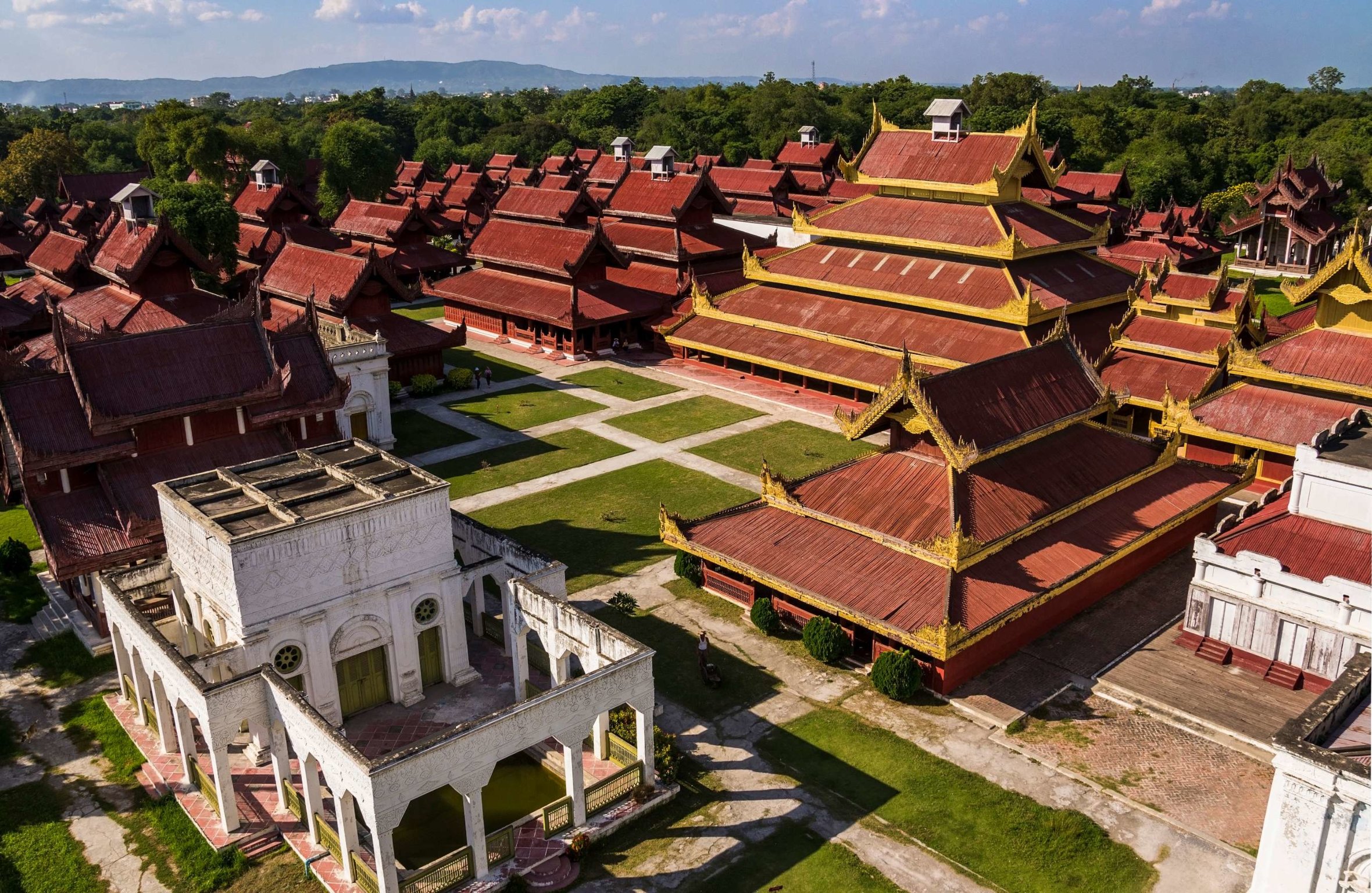 Explore Mahagandayon Monastery on This Custom Mandalay Tour | Designer ...
